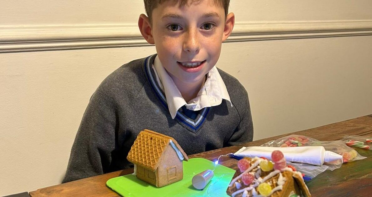 Gingerbread house making brings Christmas spirit - Momentum Children's ...